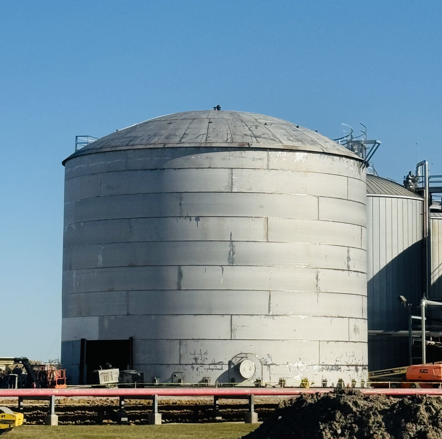 Why Use Stainless Steels for Storage Tanks: A Practical Guide - Golden ...